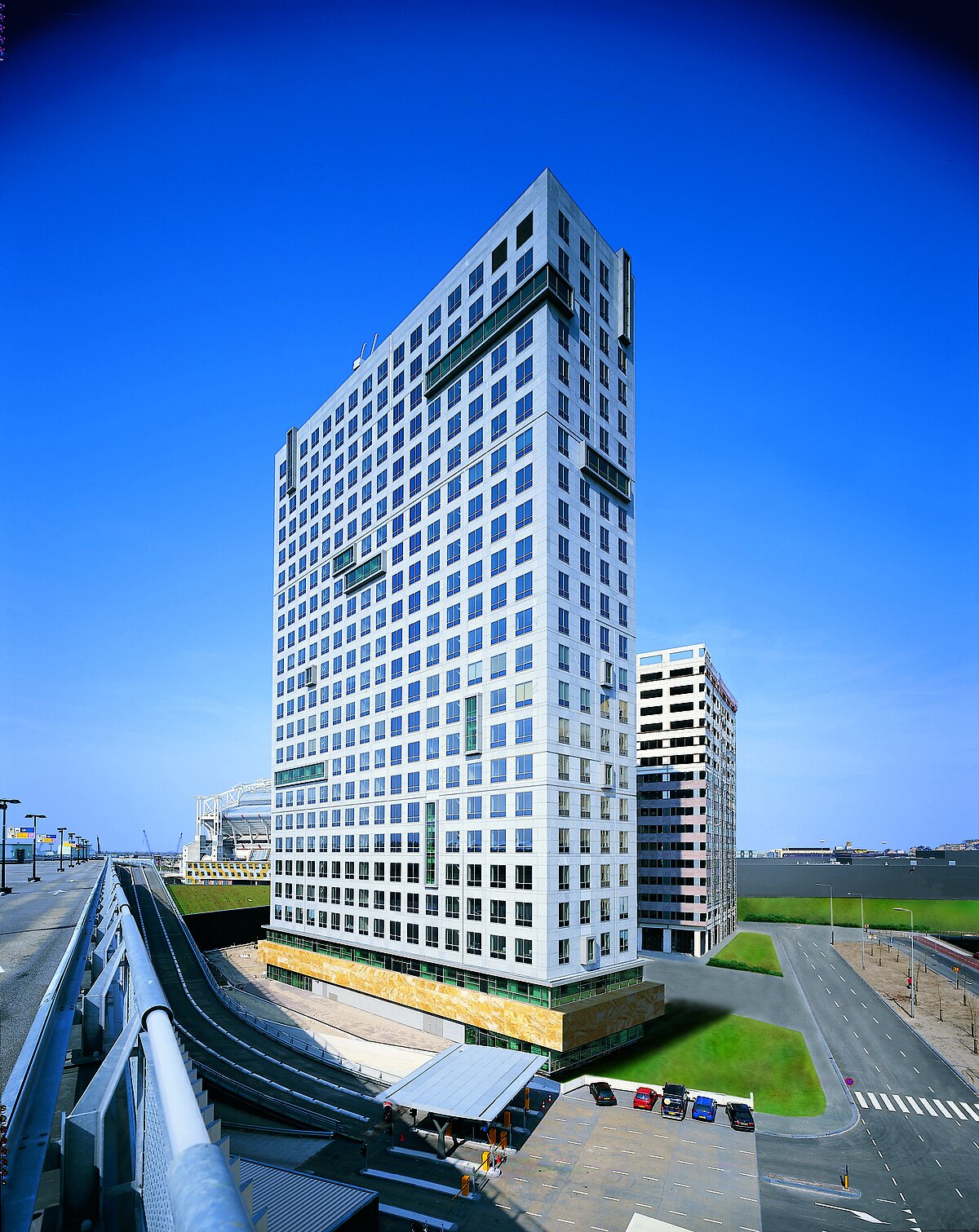 Real I.S. schließt zwei neue Mietverträge im „Alpha Tower“ in Amsterdam ab